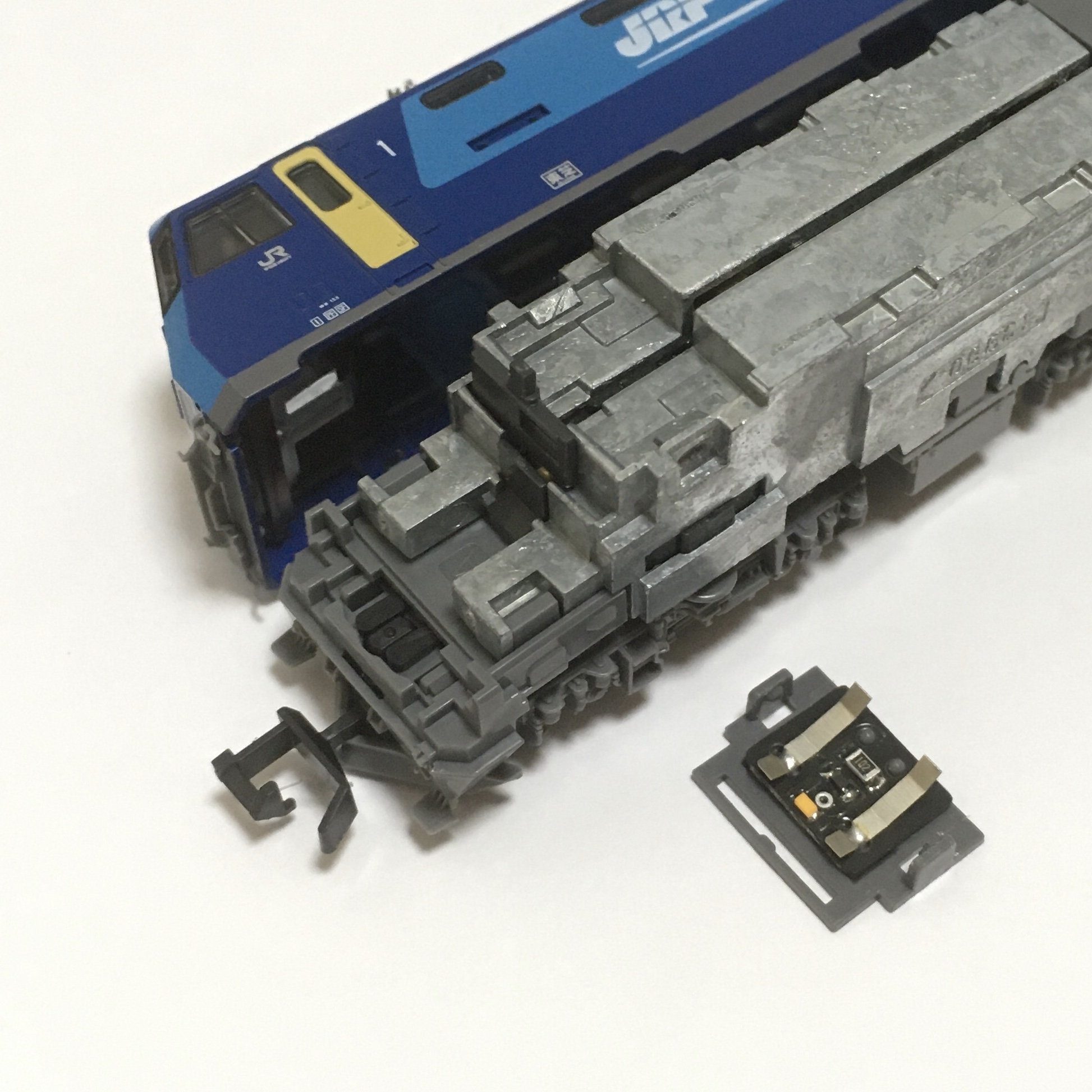 NT27 電球色LEDヘッドライト基板 TOMIX EH200用 交換方法 | 交換方法 | クリエイト工房